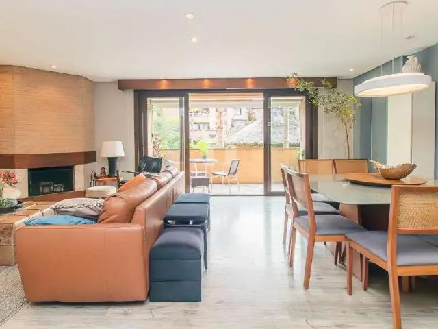 Apartamento para Venda em Porto Alegre/RS Chácara das Pedras 3 Quartos
