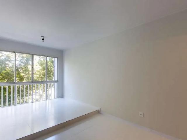 Apartamento para Venda em Porto Alegre/RS Cristal 3 Quartos