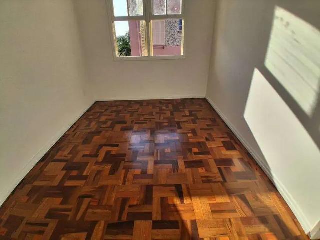 Apartamento para Venda em Porto Alegre/RS Cristal 2 Quartos