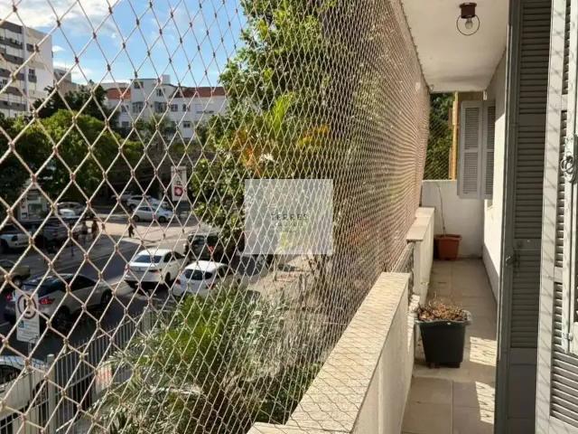 Apartamento para Venda em Porto Alegre/RS Farroupilha 3 Quartos