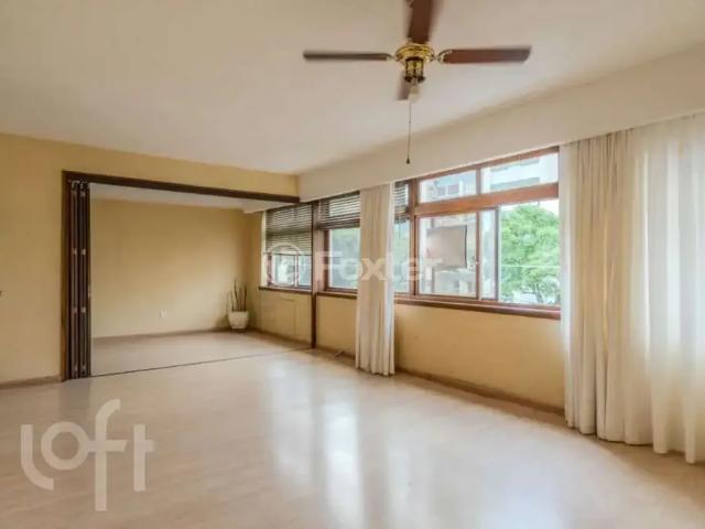 Apartamento para Venda em Porto Alegre/RS Farroupilha 3 Quartos