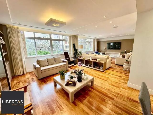 Apartamento para Venda em Porto Alegre/RS Farroupilha 3 Quartos