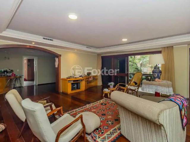 Apartamento para Venda em Porto Alegre/RS Farroupilha 4 Quartos