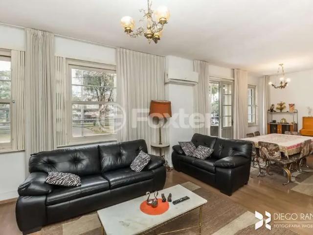 Apartamento para Venda em Porto Alegre/RS Farroupilha 4 Quartos