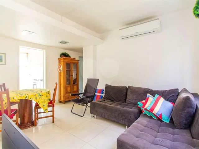 Apartamento para Venda em Porto Alegre/RS Floresta 2 Quartos