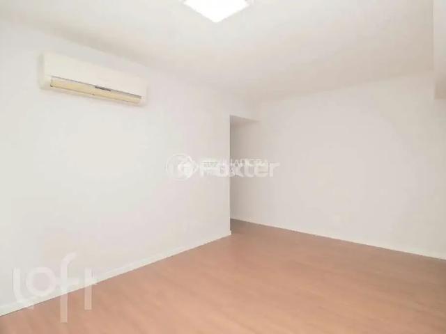 Apartamento para Venda em Porto Alegre/RS Floresta 2 Quartos