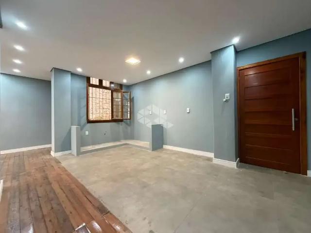Apartamento para Venda em Porto Alegre/RS Floresta 3 Quartos