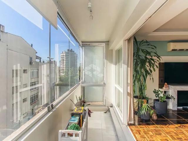 Apartamento para Venda em Porto Alegre/RS Floresta 3 Quartos