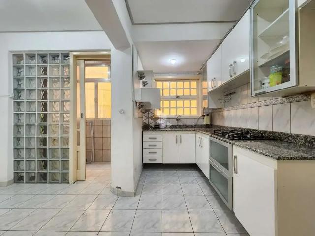Apartamento para Venda em Porto Alegre/RS Floresta 3 Quartos