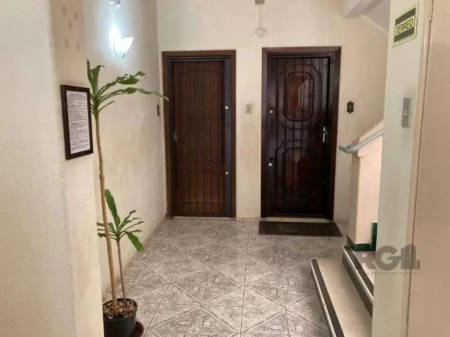 Apartamento para Venda em Porto Alegre/RS Floresta 3 Quartos