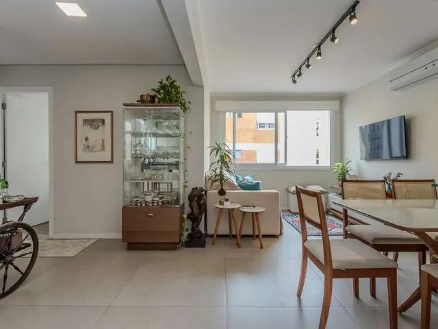 Apartamento para Venda em Porto Alegre/RS Higienópolis 2 Quartos