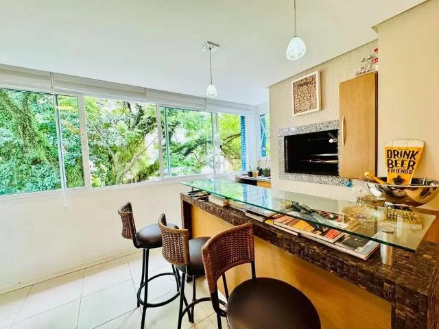 Apartamento para Venda em Porto Alegre/RS Higienópolis 3 Quartos