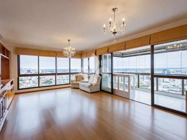 Apartamento para Venda em Porto Alegre/RS Higienópolis 3 Quartos