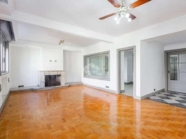 Apartamento para Venda em Porto Alegre/RS Independência 3 Quartos