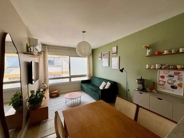 Apartamento para Venda em Porto Alegre/RS Jardim Botânico 2 Quartos