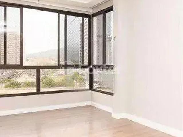 Apartamento para Venda em Porto Alegre/RS Jardim Botânico 3 Quartos