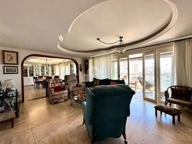 Apartamento para Venda em Porto Alegre/RS Jardim do Salso 3 Quartos