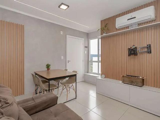 Apartamento para Venda em Porto Alegre/RS Lomba do Pinheiro 2 Quartos
