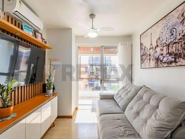 Apartamento para Venda em Porto Alegre/RS Partenon 3 Quartos