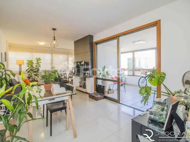 Apartamento para Venda em Porto Alegre/RS Petrópolis 3 Quartos