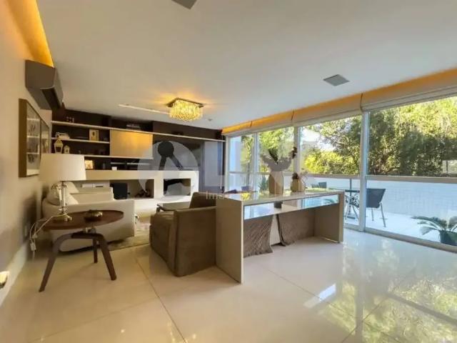 Apartamento para Venda em Porto Alegre/RS Petrópolis 3 Quartos