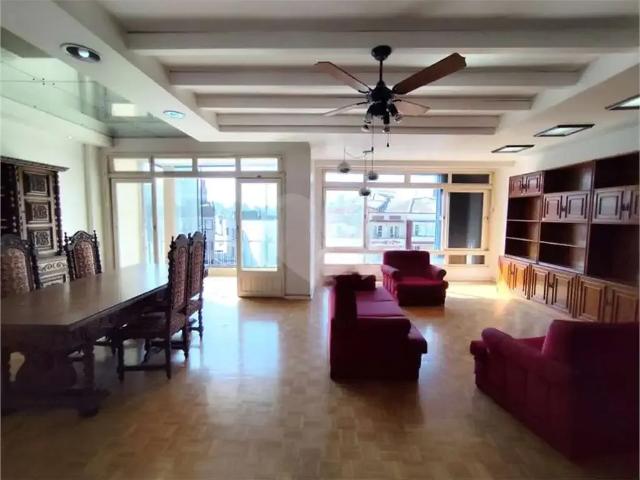 Apartamento para Venda em Porto Alegre/RS Petrópolis 3 Quartos