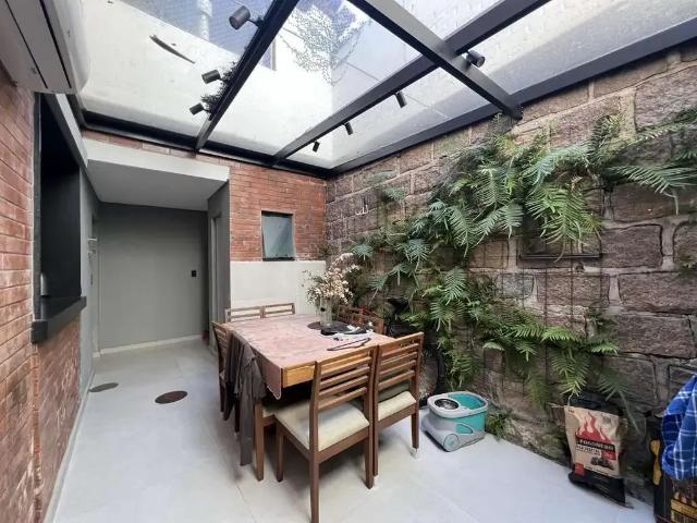Apartamento para Venda em Porto Alegre/RS Petrópolis 2 Quartos
