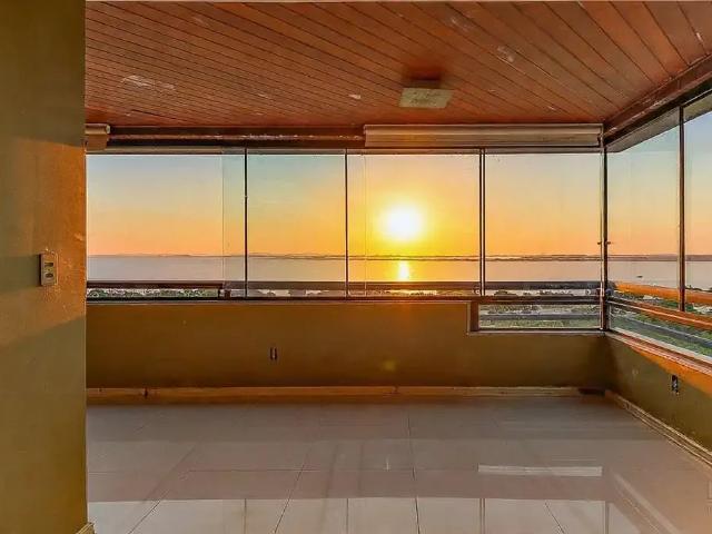 Apartamento para Venda em Porto Alegre/RS Praia de Belas 3 Quartos