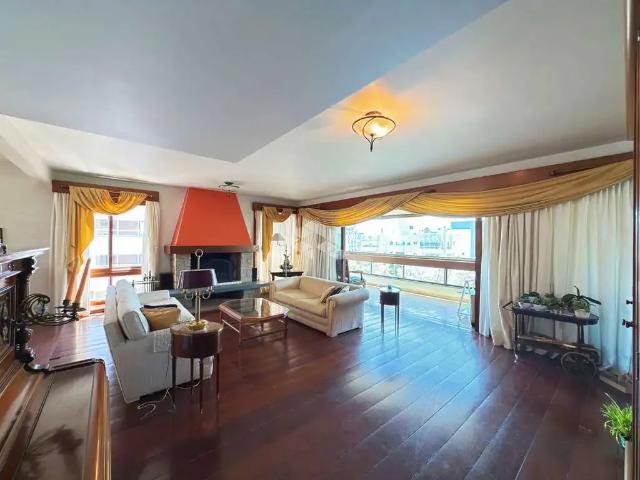 Apartamento para Venda em Porto Alegre/RS Rio Branco 3 Quartos