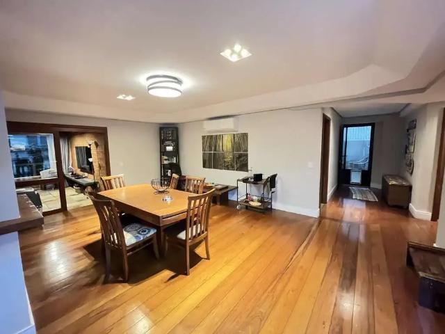 Apartamento para Venda em Porto Alegre/RS Rio Branco 2 Quartos