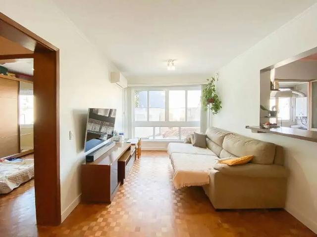 Apartamento para Venda em Porto Alegre/RS Rio Branco 2 Quartos