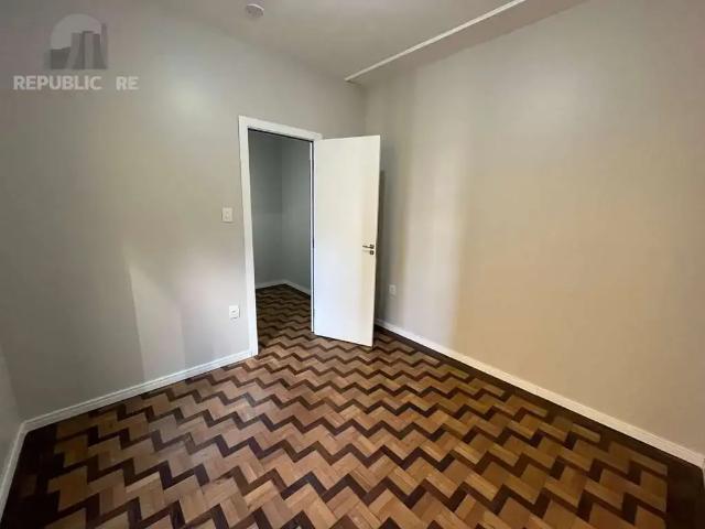 Apartamento para Venda em Porto Alegre/RS São Geraldo 1 Quartos