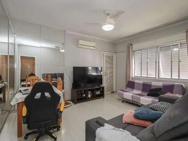 Apartamento para Venda em Porto Alegre/RS São João 2 Quartos