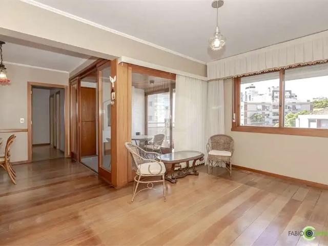 Apartamento para Venda em Porto Alegre/RS São João 2 Quartos