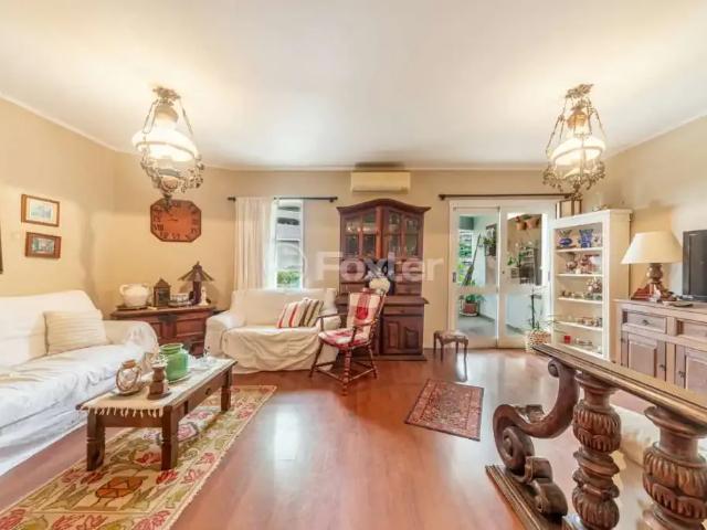 Apartamento para Venda em Porto Alegre/RS Três Figueiras 3 Quartos