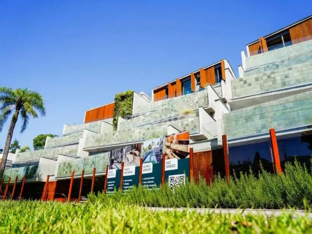 Apartamento para Venda em Porto Alegre/RS Três Figueiras 3 Quartos