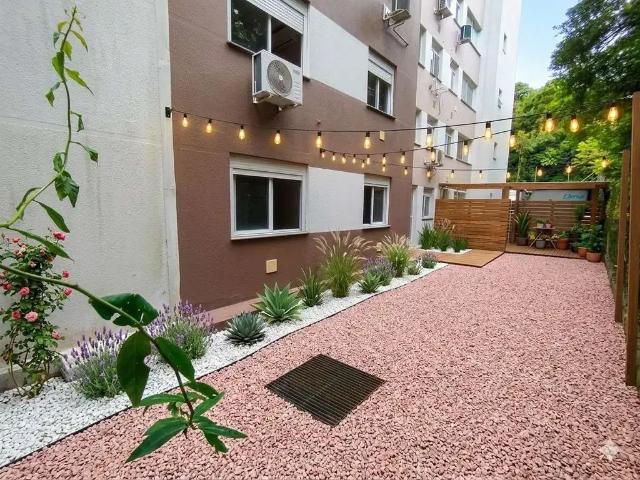 Apartamento para Venda em Porto Alegre/RS Vila Nova 2 Quartos