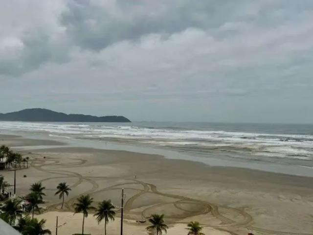 Apartamento para Venda em Praia Grande/SP Aviação 2 Quartos