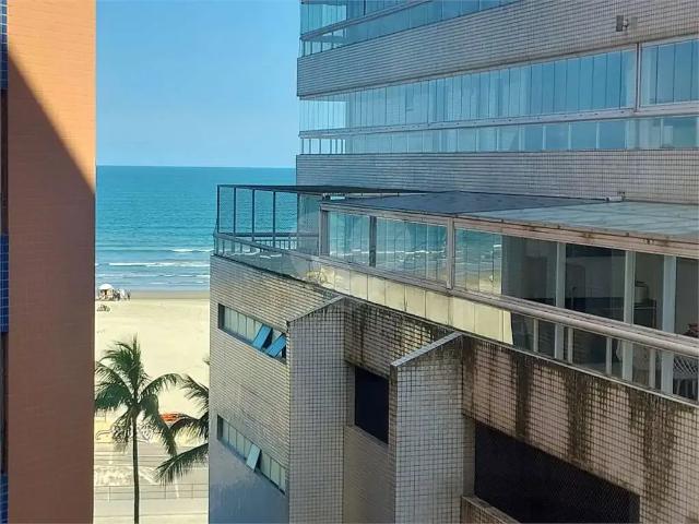 Apartamento para Venda em Praia Grande/SP Aviação 3 Quartos