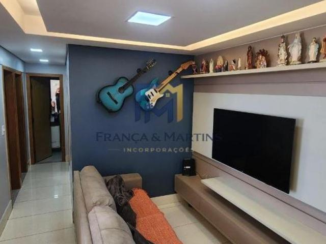 Apartamento para Venda em RA III Taguatinga, Taguatinga Sul, 3 dormitórios, 1 banheiro, 1 vaga