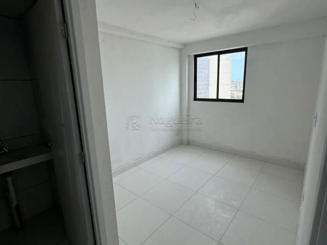Apartamento para Venda em Recife/PE Casa Amarela 2 Quartos