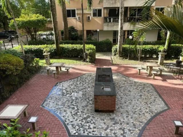 Apartamento para Venda em Recife/PE Cordeiro 3 Quartos
