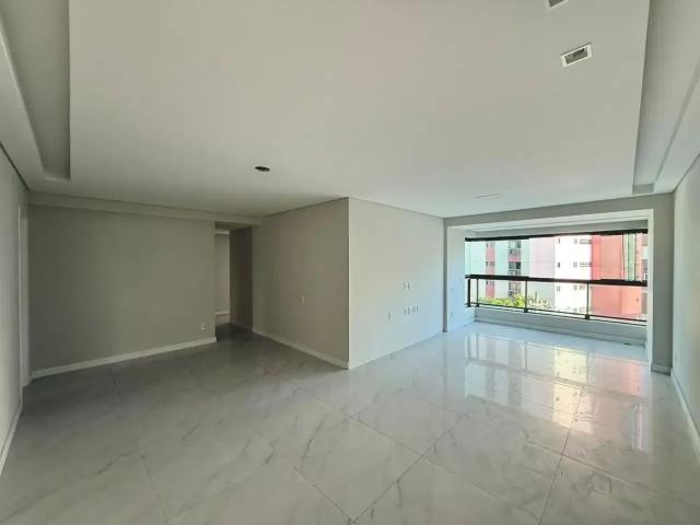 Apartamento para Venda em Recife/PE Pina 4 Quartos