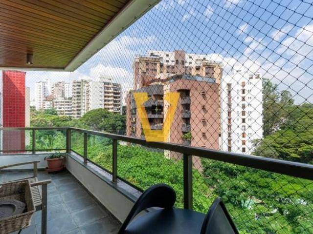 Apartamento para venda em Real Parque com 4 quartos, sendo 2 suítes, 156m²
