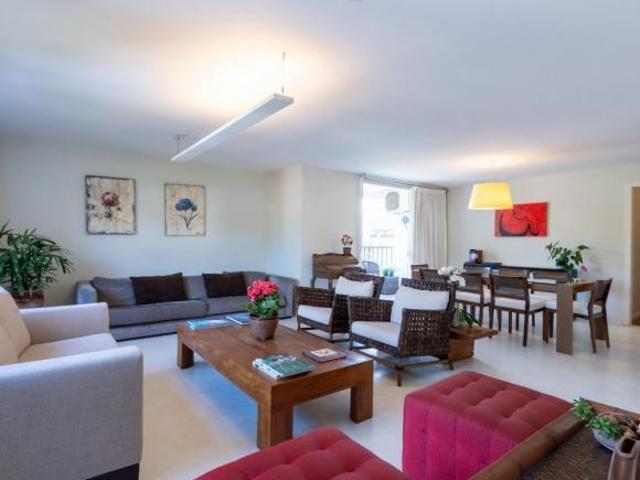 Apartamento para venda em Real Parque com 3 quartos, sendo 3 suítes, 232m²