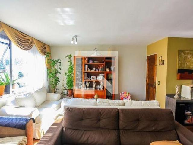 Apartamento para venda em Real Parque de 147.00m² com 3 Quartos, 1 Suite e 2 Garagens