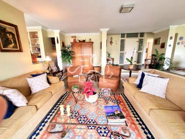 Apartamento para venda em Real Parque de 240.00m² com 3 Quartos, 3 Suites e 3 Garagens