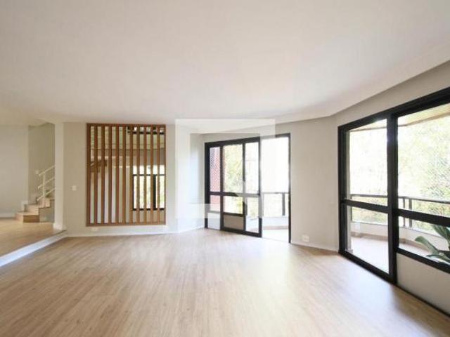 Apartamento para venda em Real Parque de 245.00m² com 3 Quartos, 1 Suite e 4 Garagens