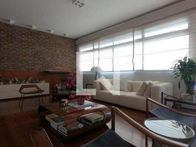 Apartamento para venda em Real Parque de 370.00m² com 3 Quartos, 3 Suites e 5 Garagens