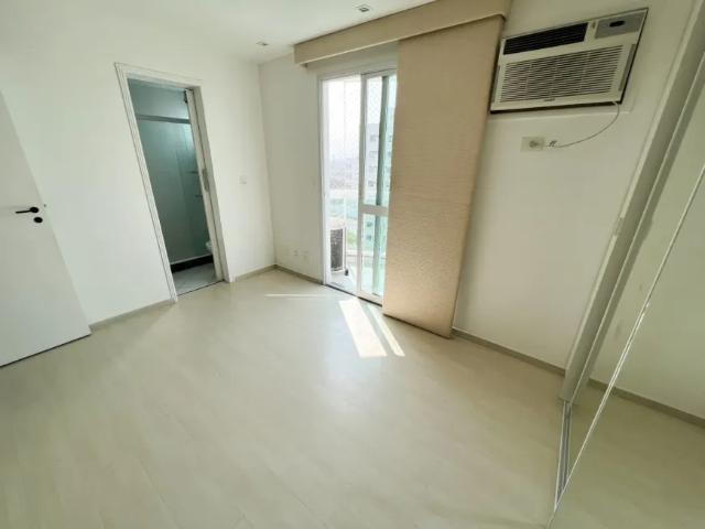 Apartamento para Venda em Rio de Janeiro, Recreio dos Bandeirantes, 3 dormitórios, 1 suíte, 2 banhei